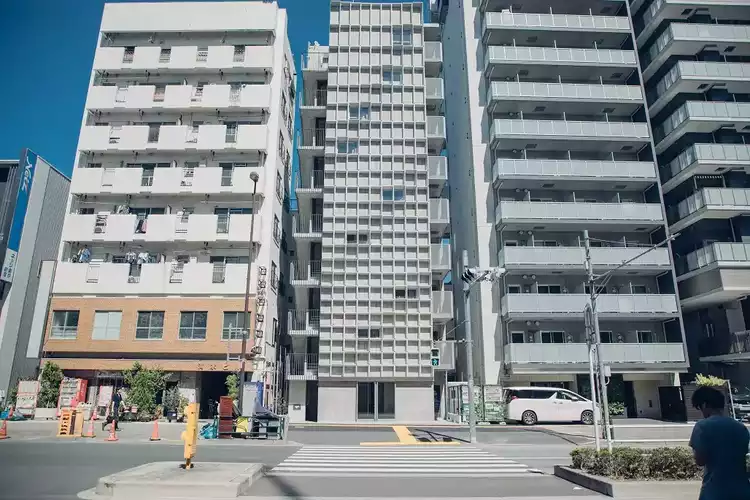 DoMo Hotel - ecbo cloak. Easy luggage storage with your smartphone, no ...