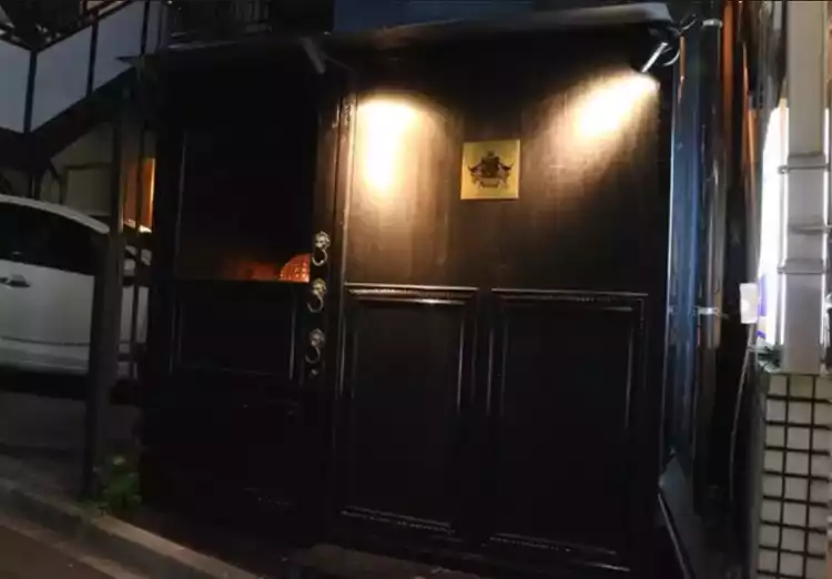 Bar Nest - ecbo cloak. Easy luggage storage with your smartphone, no ...